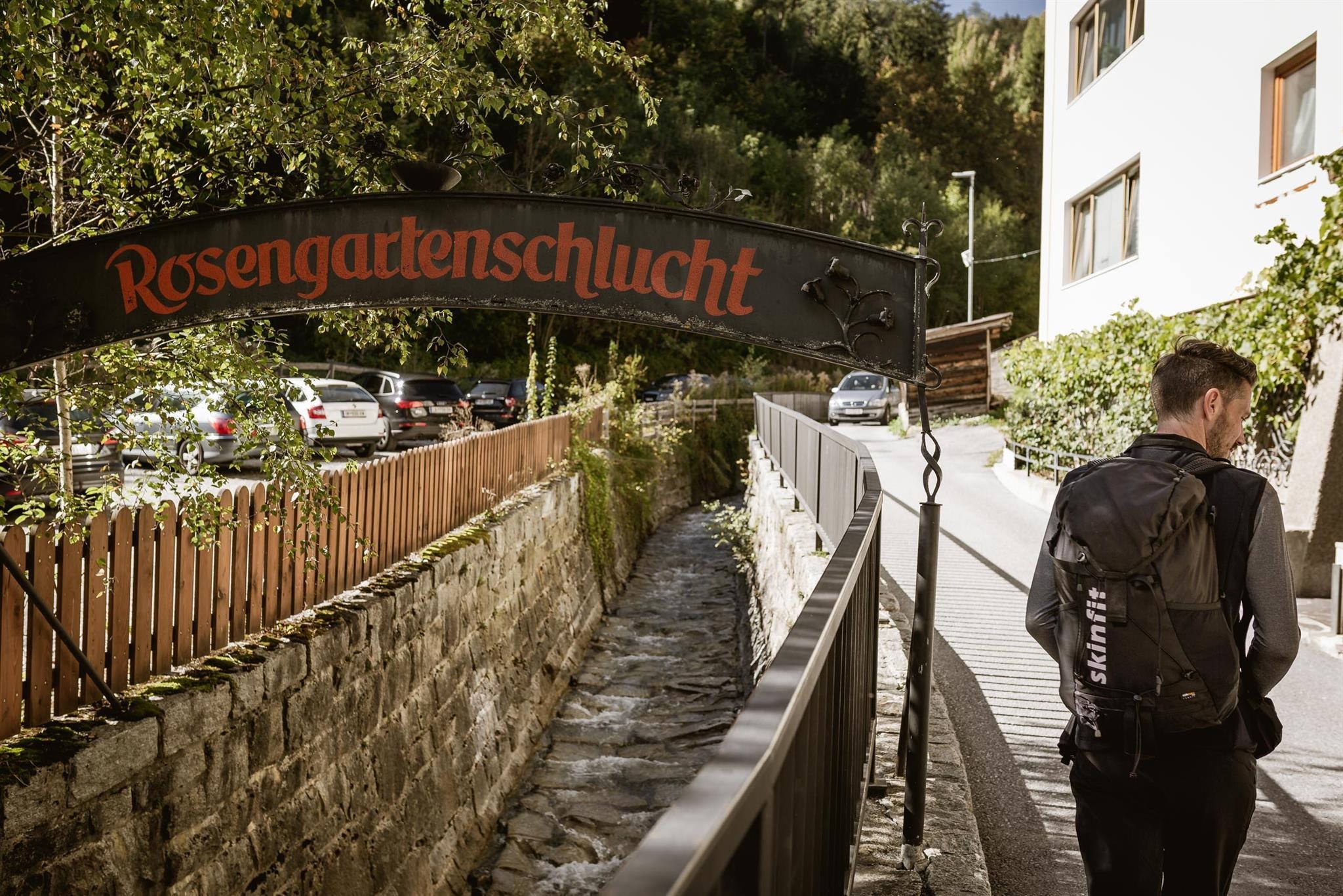 Guided tour through the Rosengarten Gorge